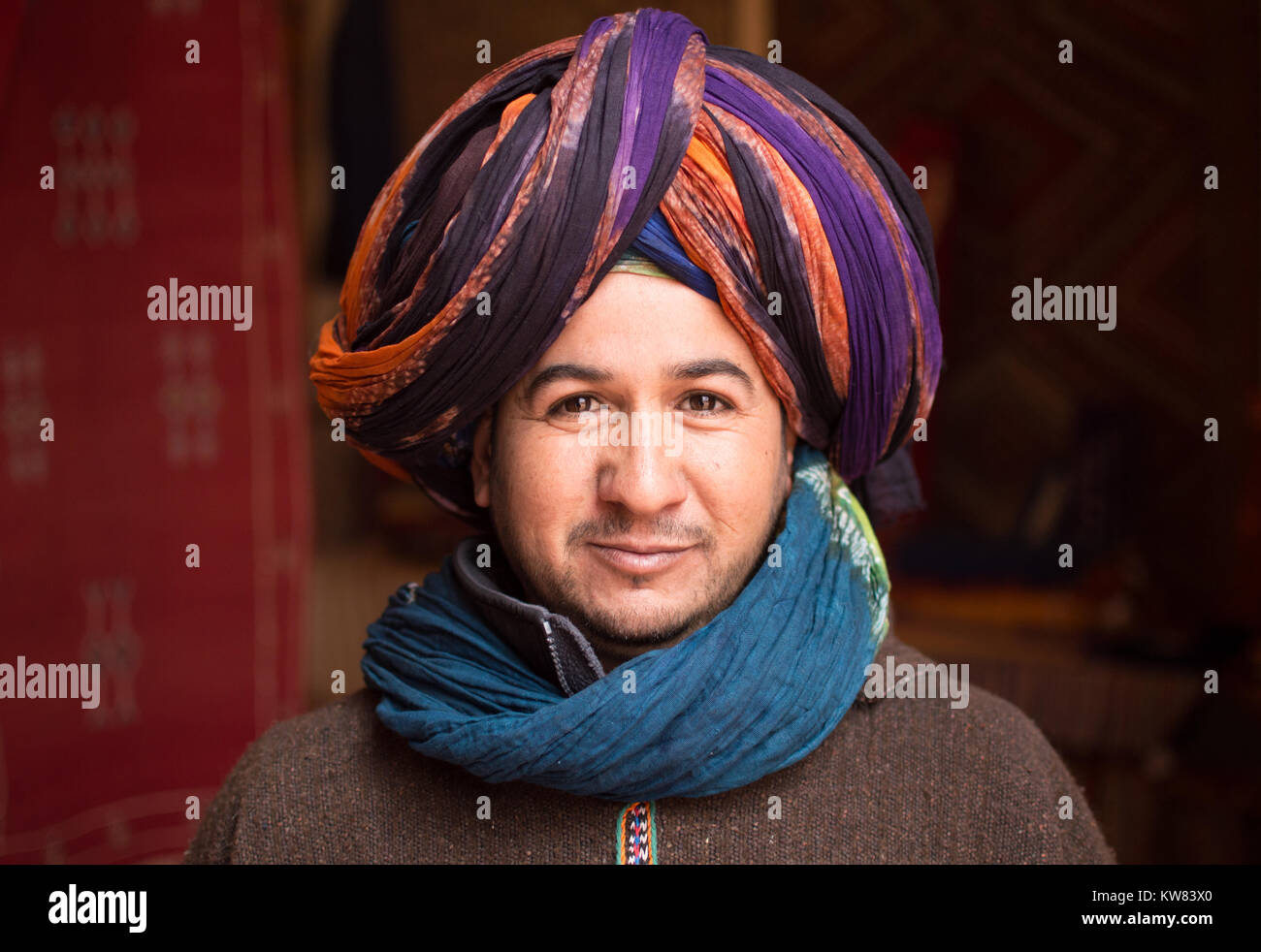 Moroccan man in a colourful turban Stock Photo - Alamy