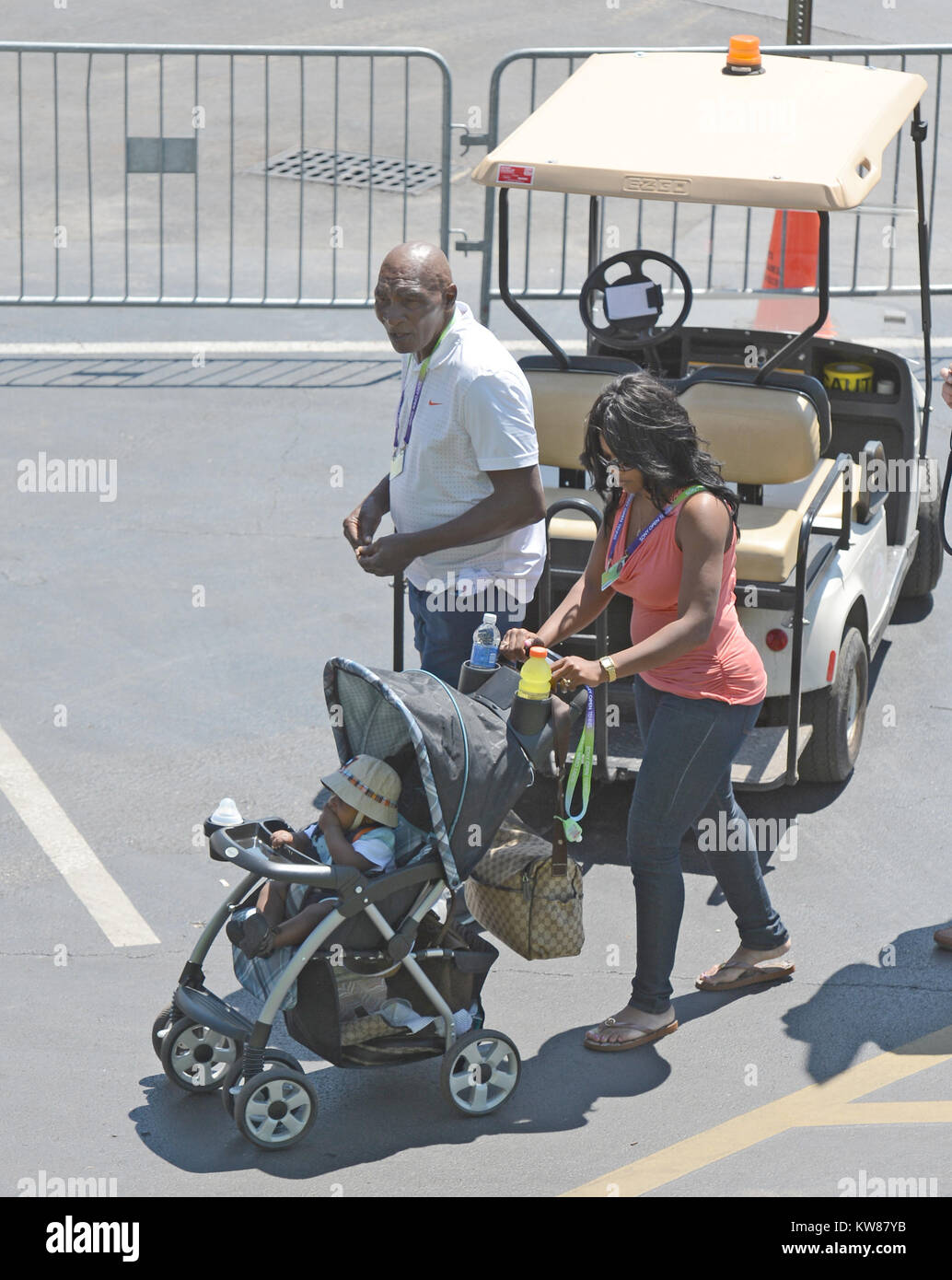 NEW YORK, NY - JUNE 12: Lakeisha Williams, Richard Williams, Dylan ...