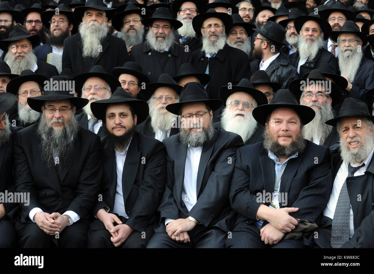 NEW YORK, NY - NOVEMBER 20: Thousands Rabbis pose for a group photo in ...
