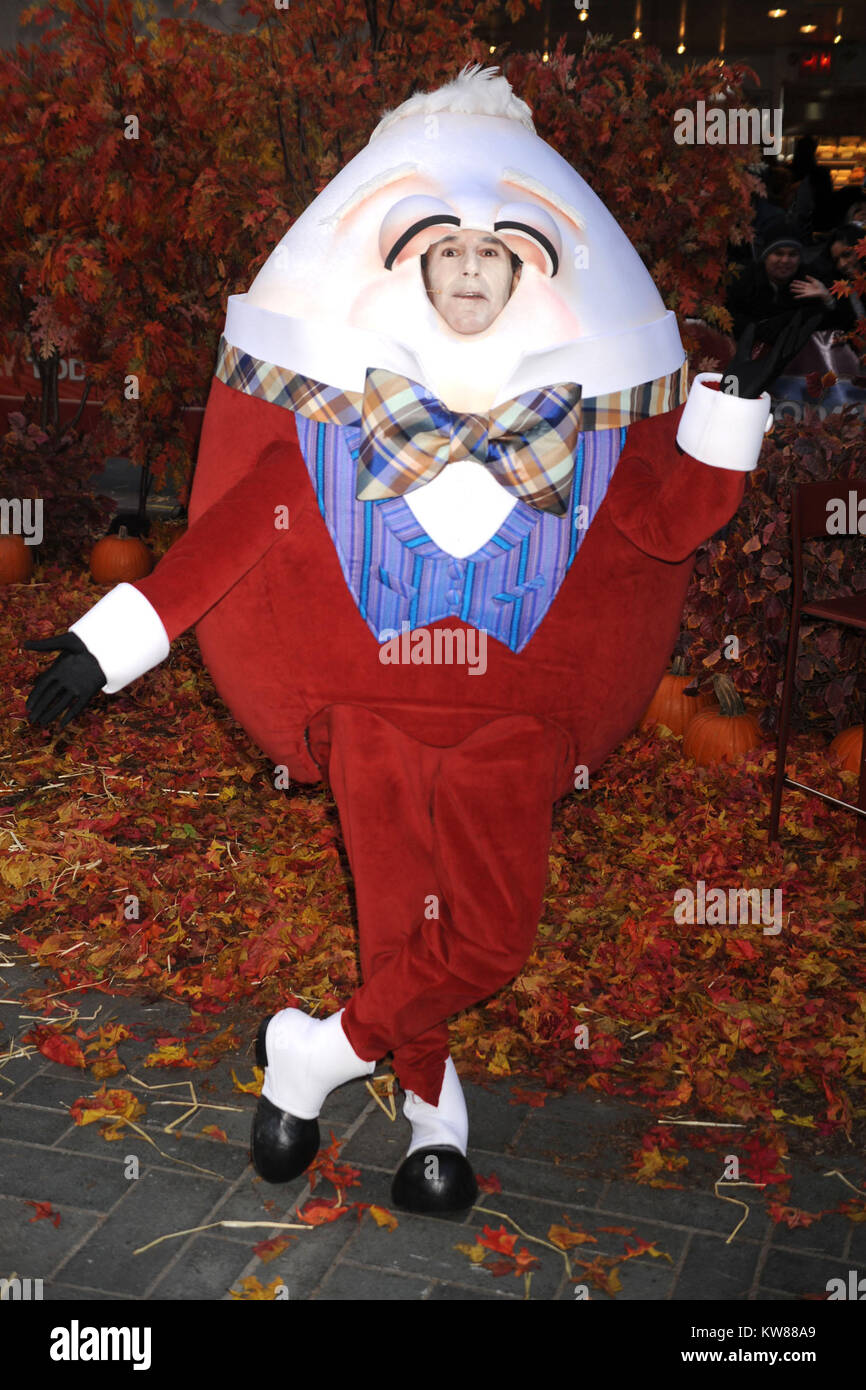 NEW YORK - OCTOBER 31: Matt Lauer celebrates Halloween on NBC's 'Today ...