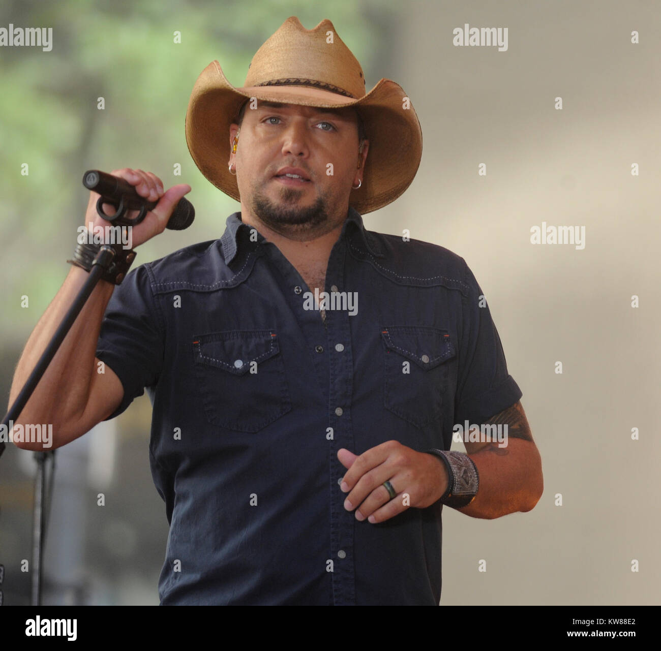 NEW YORK, NY - JULY 31: Jason Aldean performs on NBC's 'Today' at ...