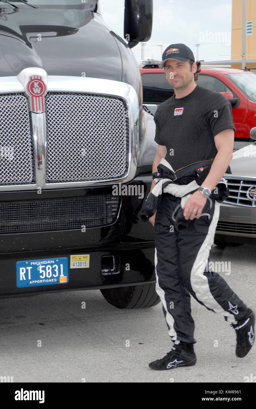 Patrick dempsey in grey’s anatomy hi-res stock photography and images ...