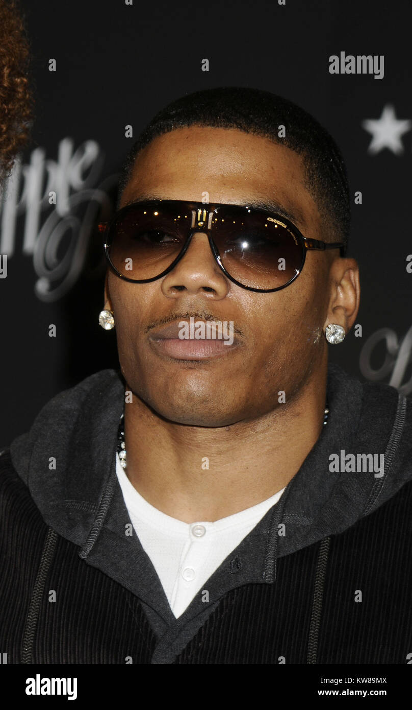 NEW YORK - SEPTEMBER 19: Nelly attends the Apple Bottom collection ...