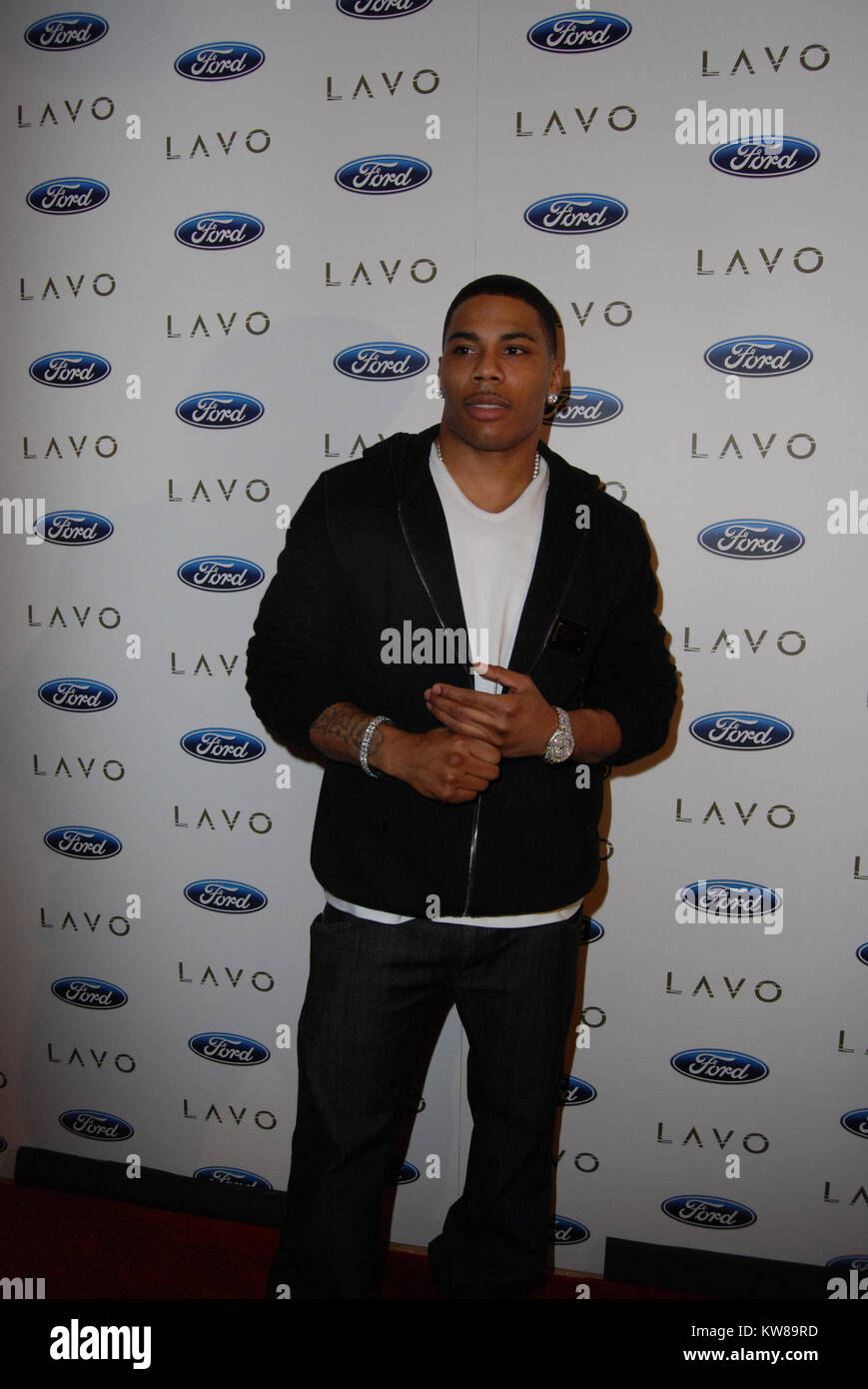 LAS VEGAS - NOVEMBER 02: Singer Nelly arrives at his surprise birthday ...