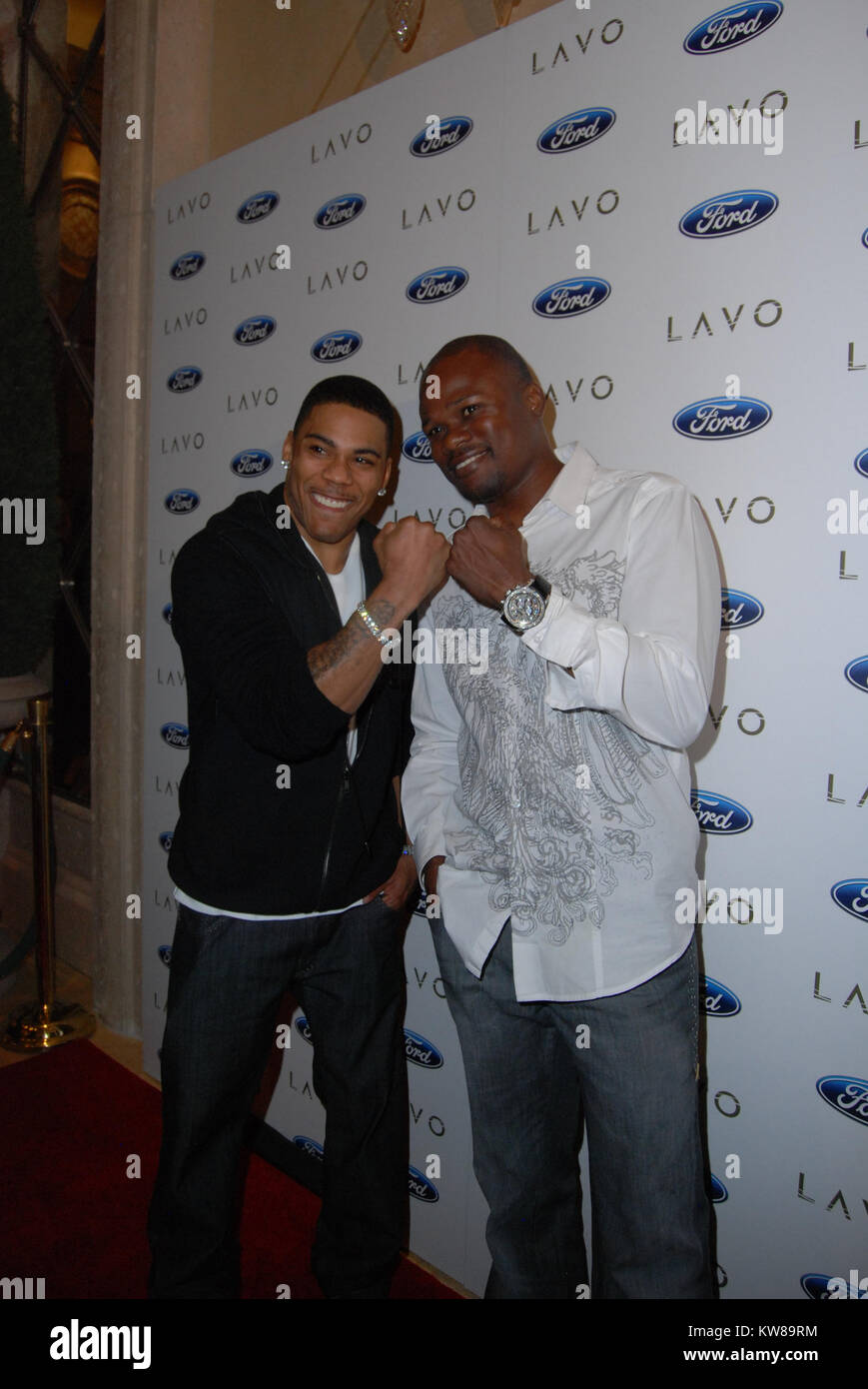 LAS VEGAS - NOVEMBER 02: Singer Nelly arrives at his surprise birthday ...