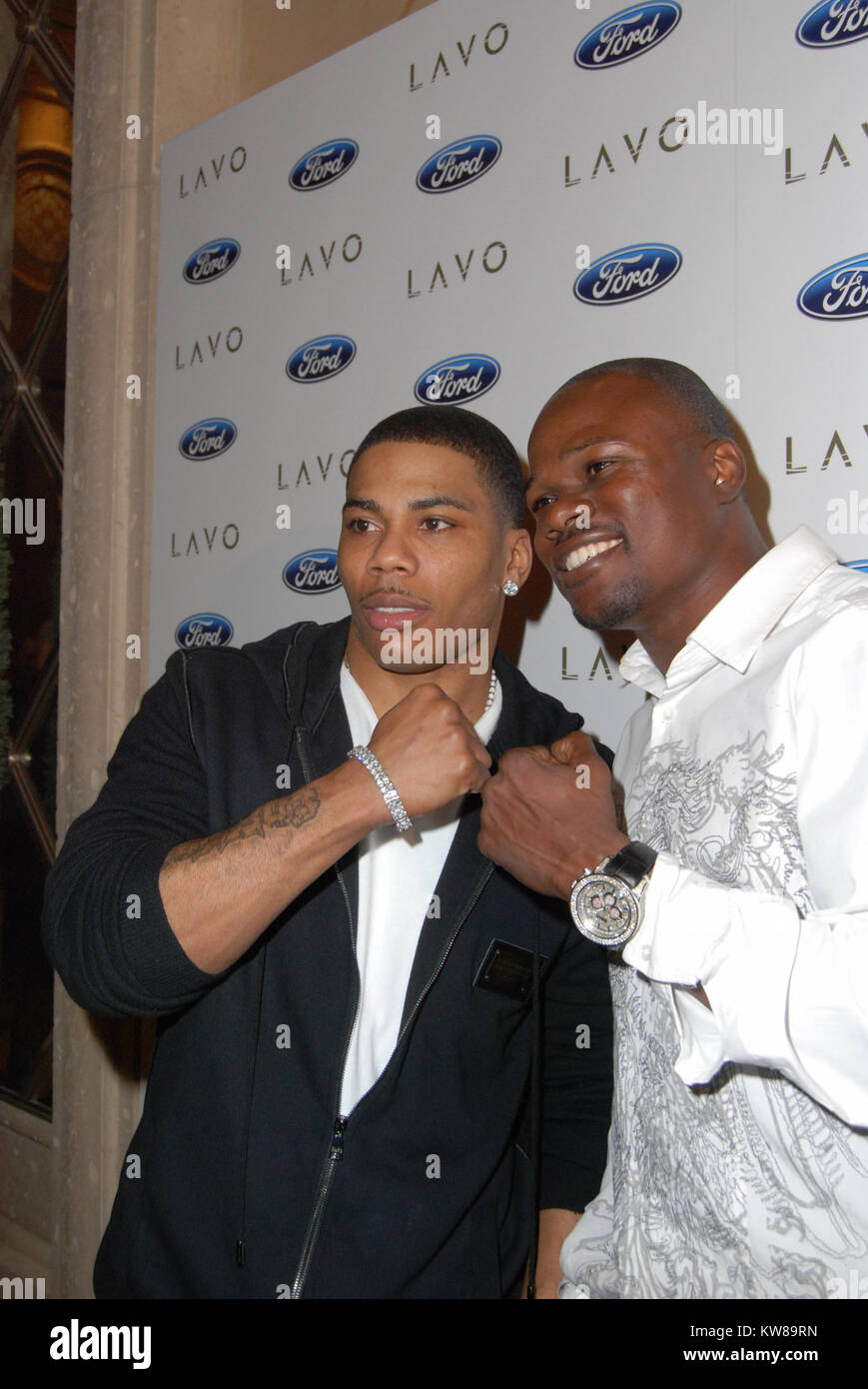 LAS VEGAS - NOVEMBER 02: Singer Nelly arrives at his surprise birthday ...