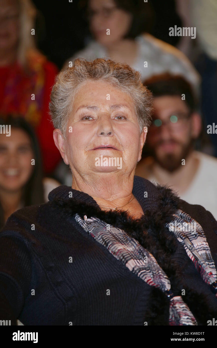 Featuring: Erika Simon (Rentnerin, fand 1991 Where: Hamburg, Germany ...