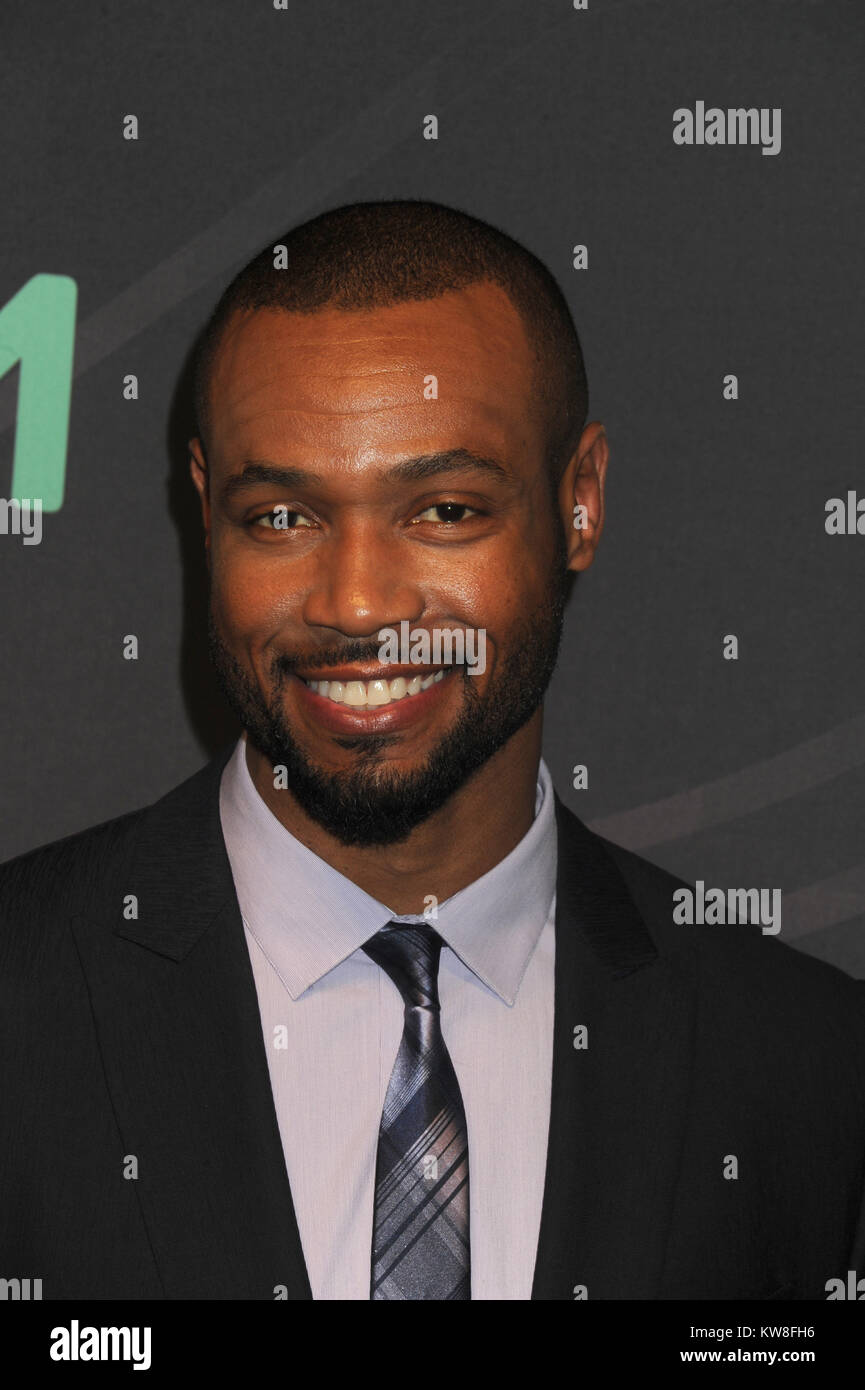 NEW YORK, NEW YORK - APRIL 07: Isaiah Mustafa attends the 2016 ABC ...
