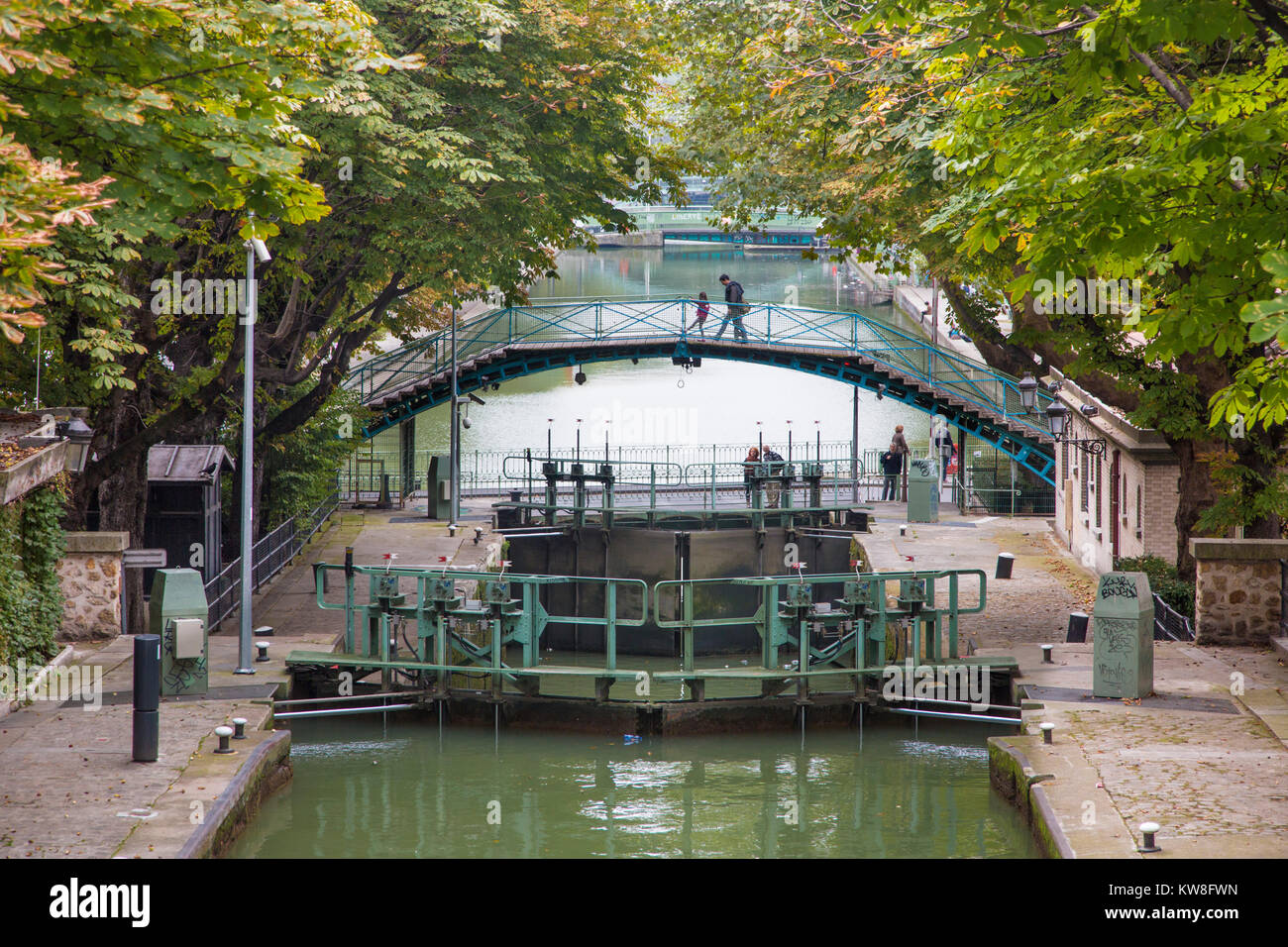 France, Paris (75), Canal Saint Martin, locks, bridge Stock Photo - Alamy