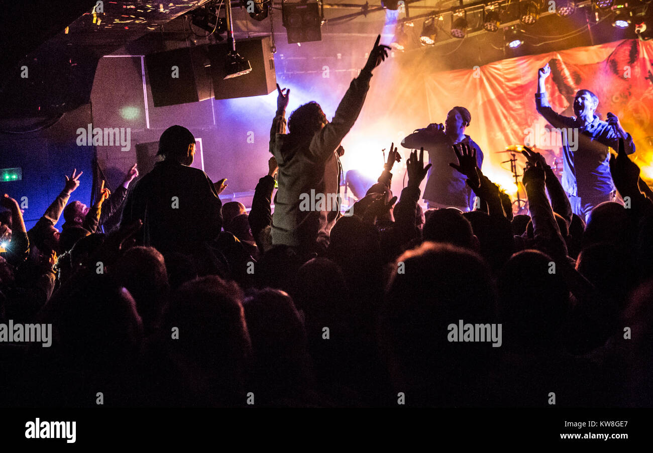 The Twang performing on the opening night of their 2017 tour in ...