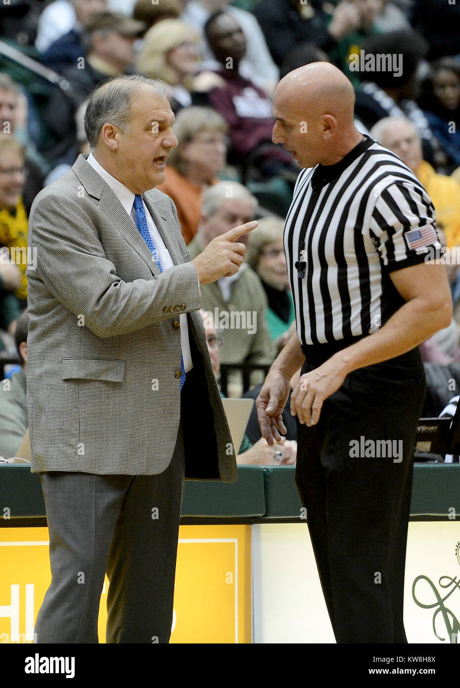 Basketball referee double foul hi-res stock photography and images - Alamy
