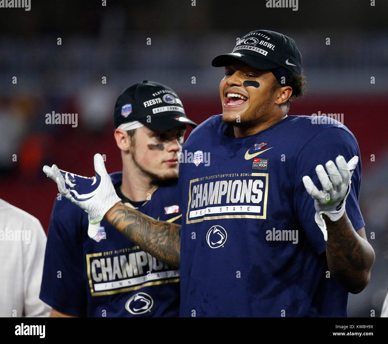 Penn state football player hi-res stock photography and images - Alamy