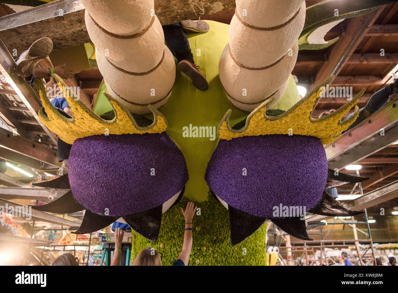 The ups store float hi-res stock photography and images - Alamy