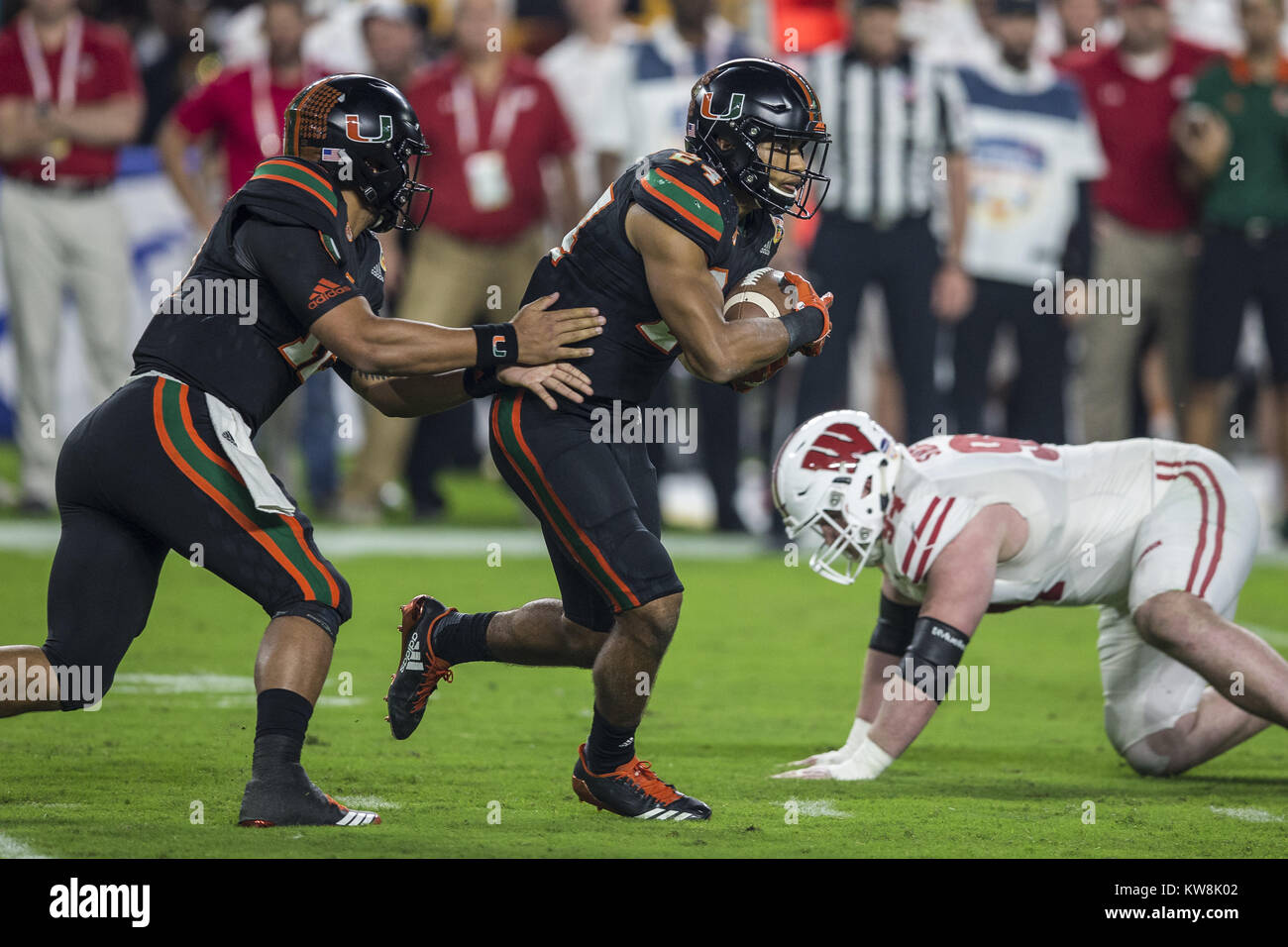 Miami hurricanes running back hi-res stock photography and images - Alamy