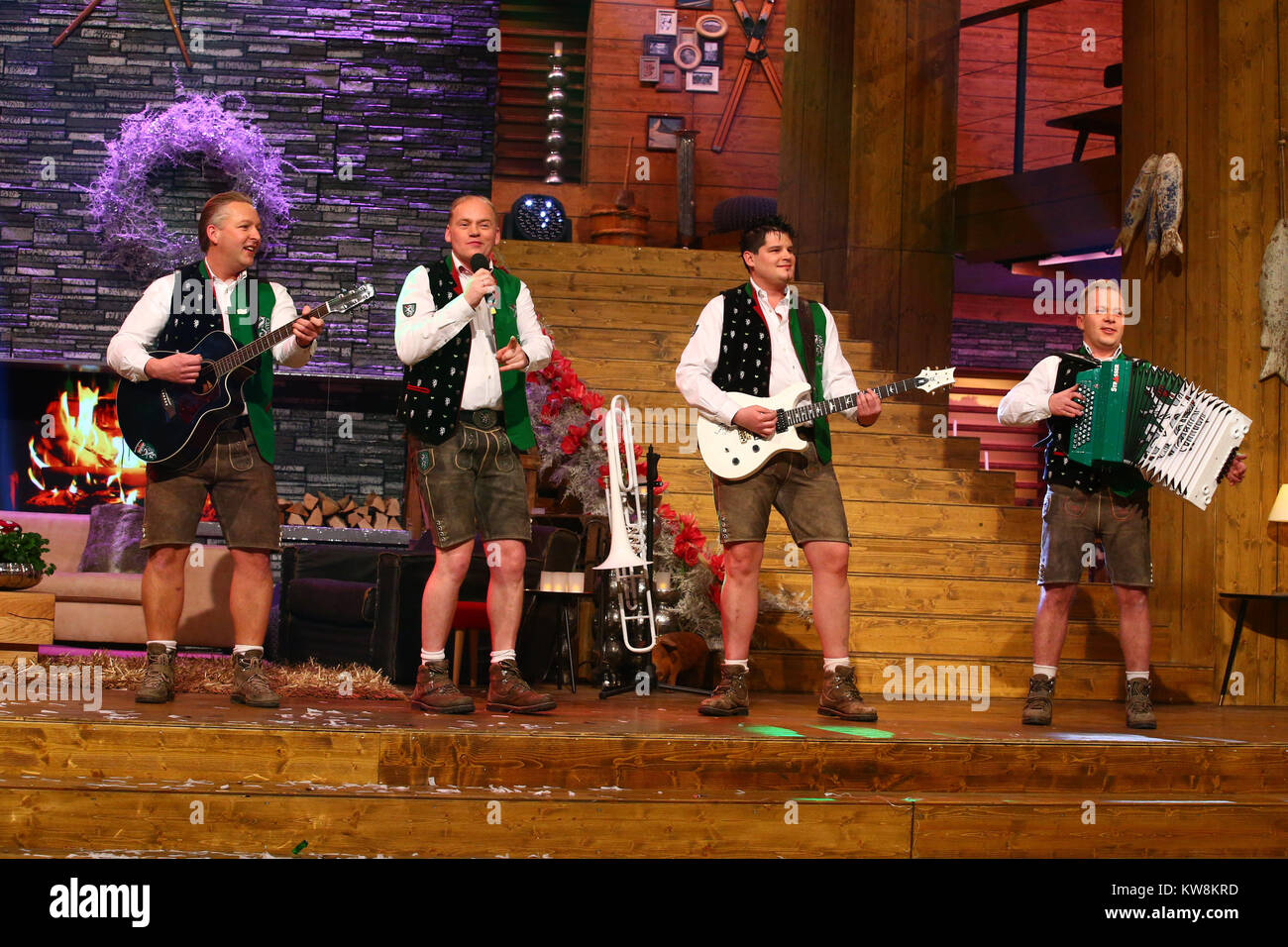 Austrian folk music hi-res stock photography and images - Alamy