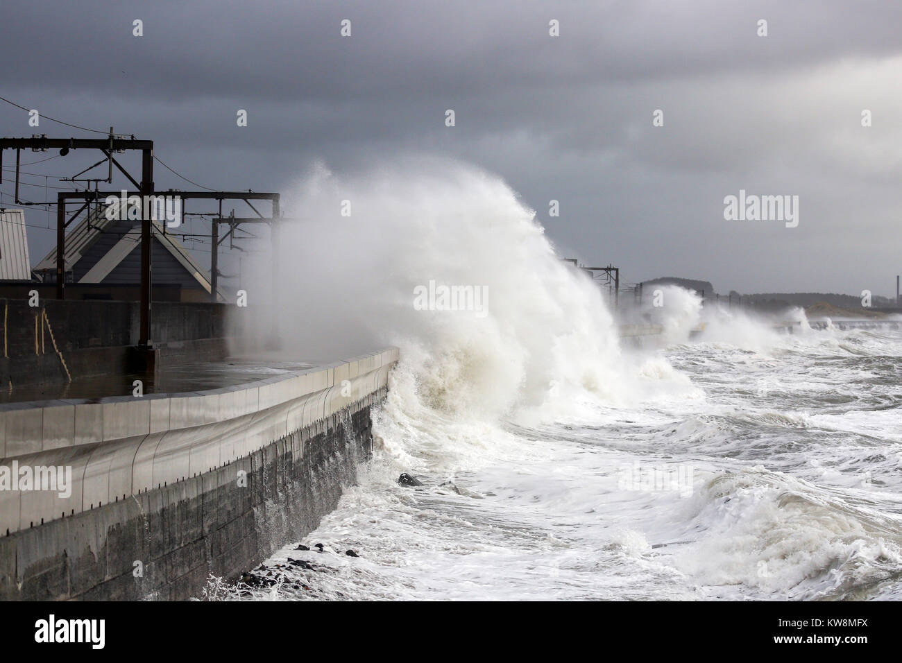 Saltcoats wave railway hi-res stock photography and images - Alamy