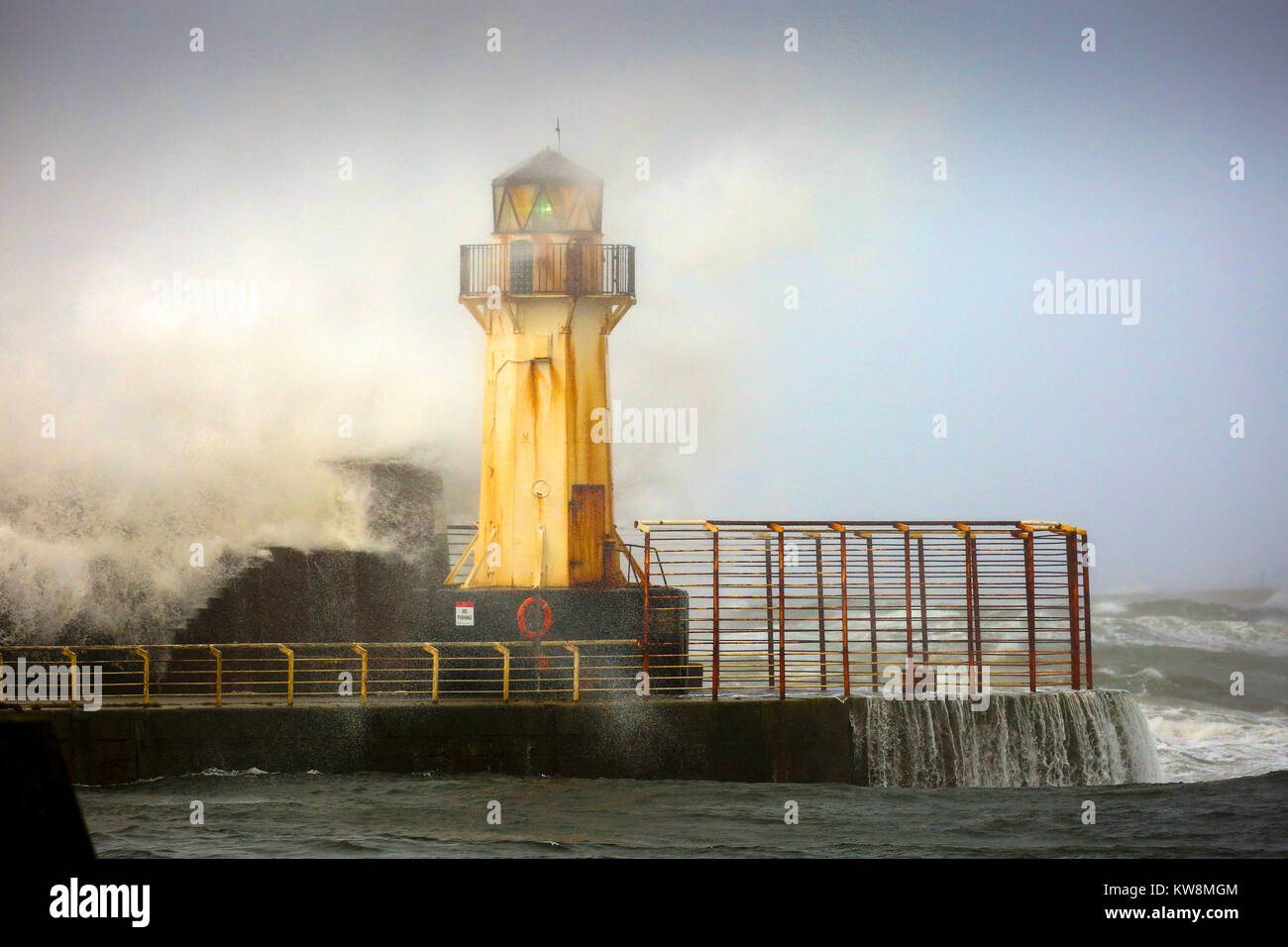 Storm scotland wind waves hi-res stock photography and images - Alamy