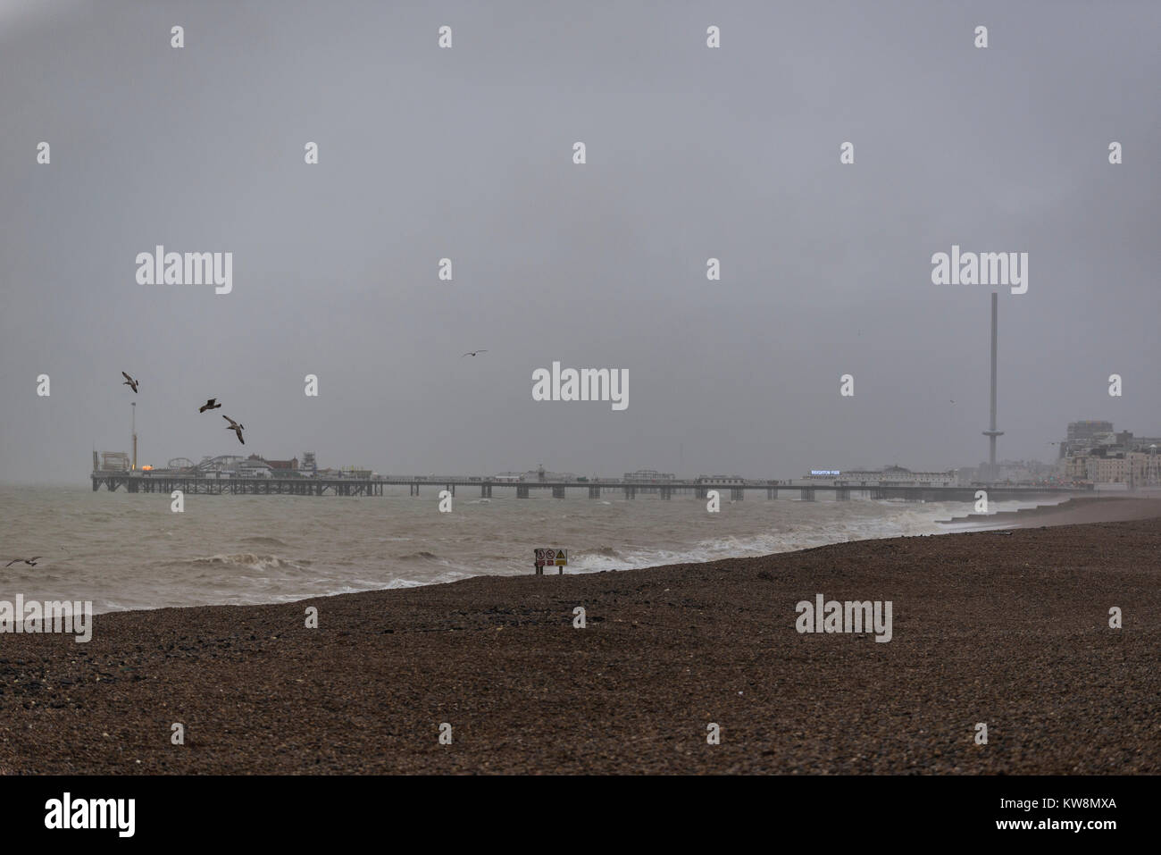 Stones buildings sky birds hi-res stock photography and images - Alamy