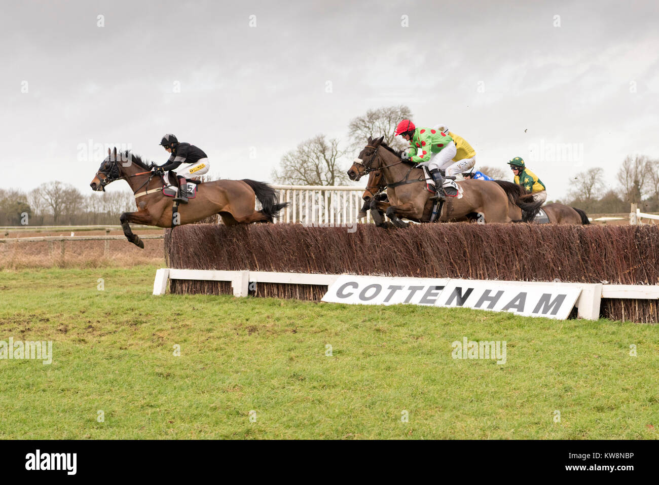 Racing over hurdles hi-res stock photography and images - Alamy