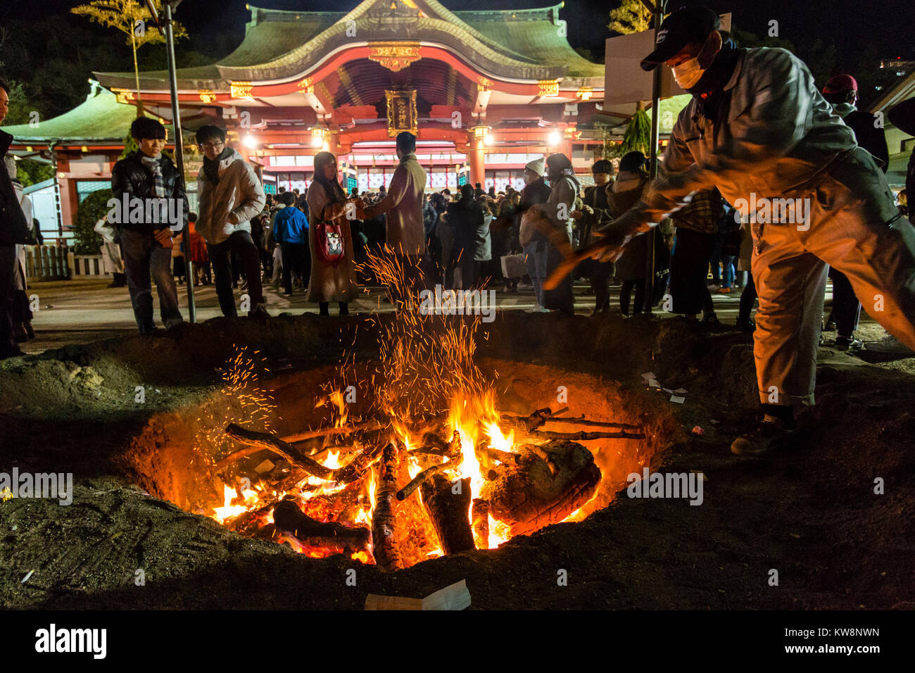 Shinto shrine attendant hi-res stock photography and images - Alamy