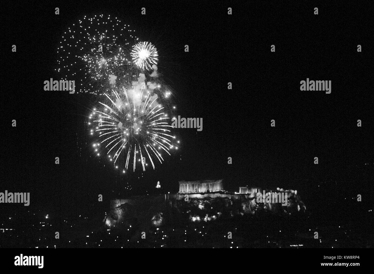 Athens, Greece. 1st Jan, 2018. Fireworks blaze above the Parthenon ...