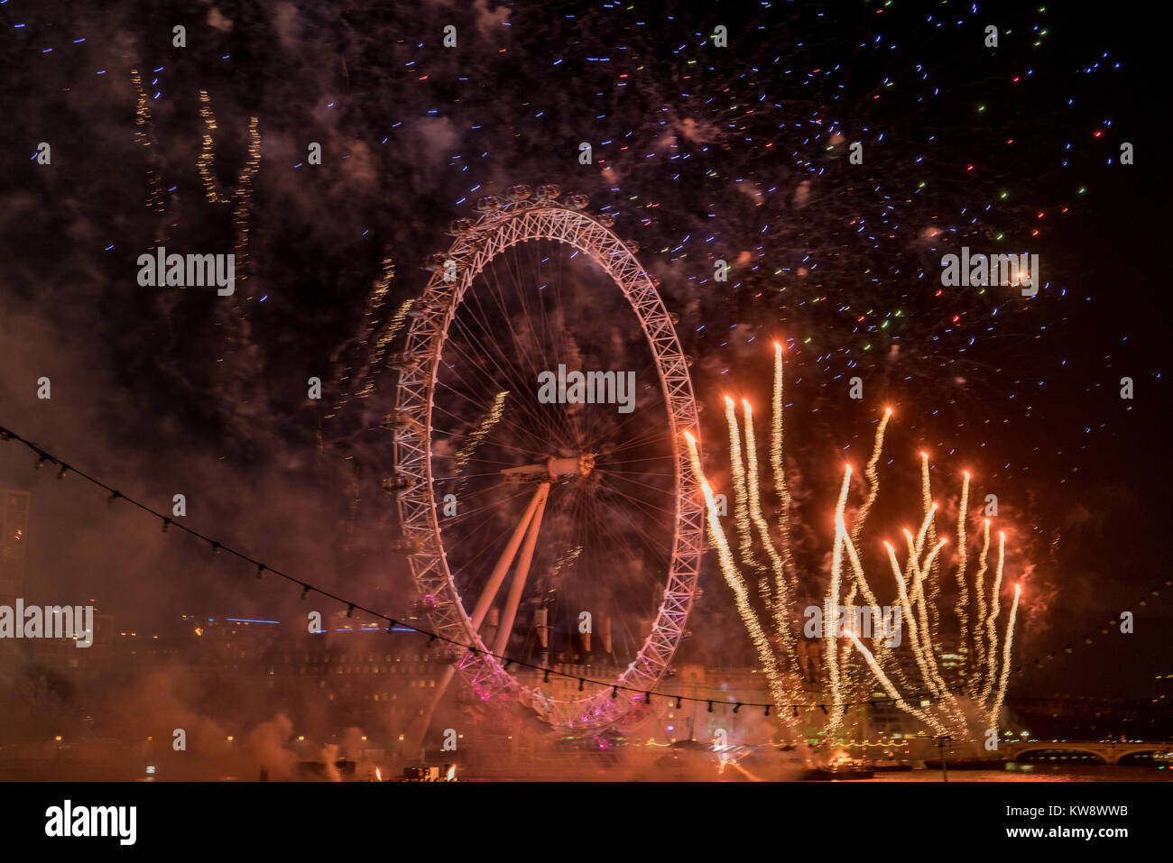 London, England, UK. 31 Dec 2017. Thousands attends the 2018 London’s ...