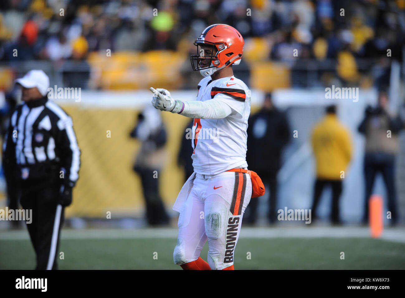 Pittsburgh, PA, USA. 31st Dec, 2017. Browns DeShone Kizer #7 during the ...