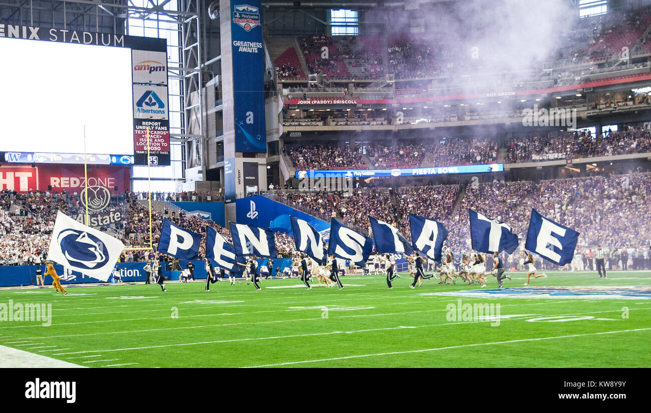 Penn state cheerleaders hi-res stock photography and images - Alamy