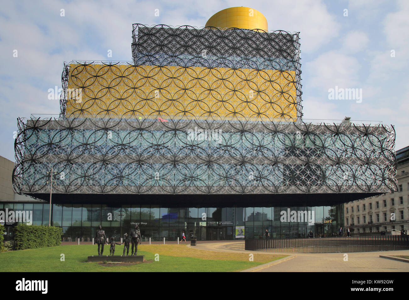 the new birmingham city library birmingham england Stock Photo - Alamy