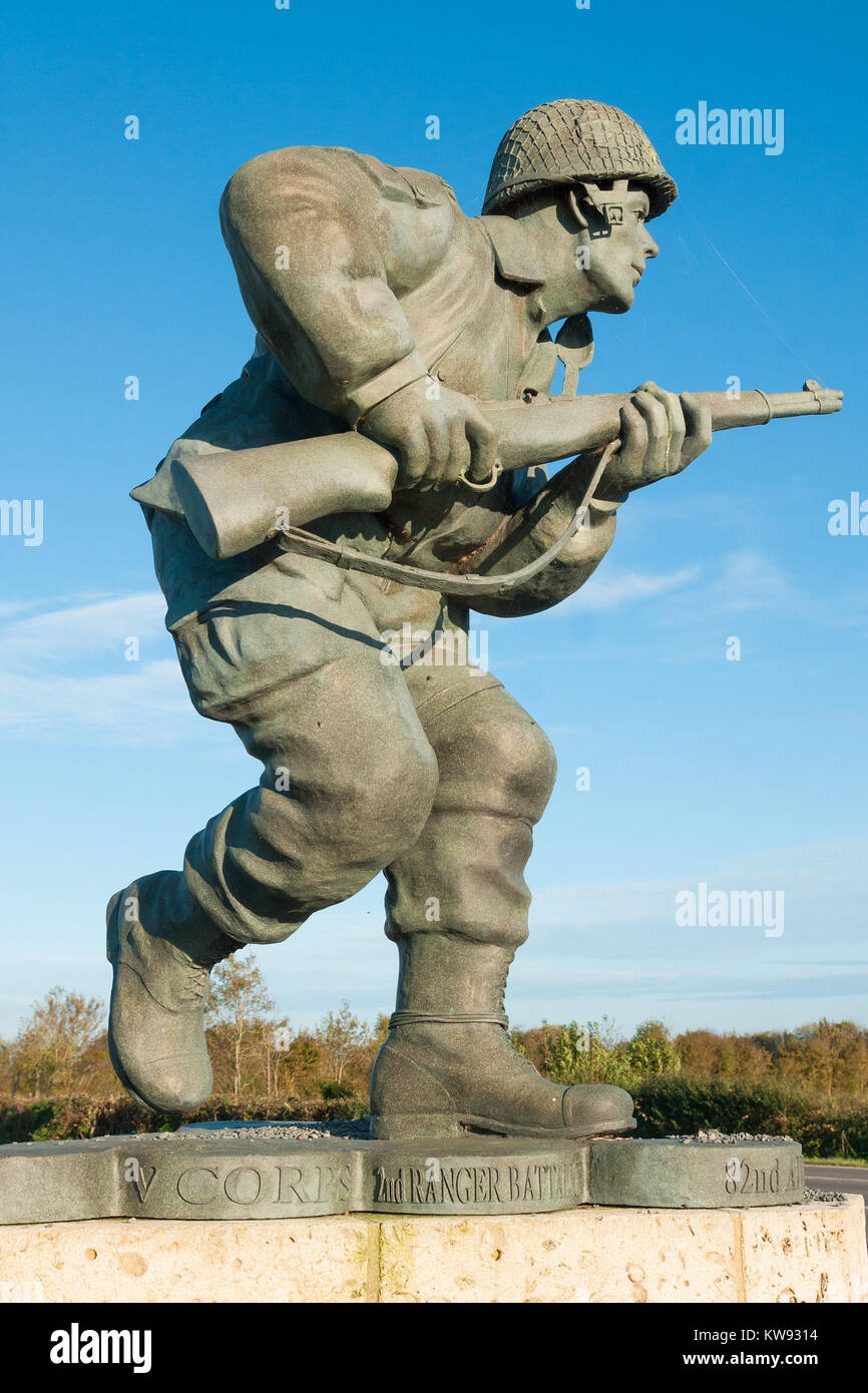 Statue of Captain Richard Winters, of Band of Brothers TV series fame ...