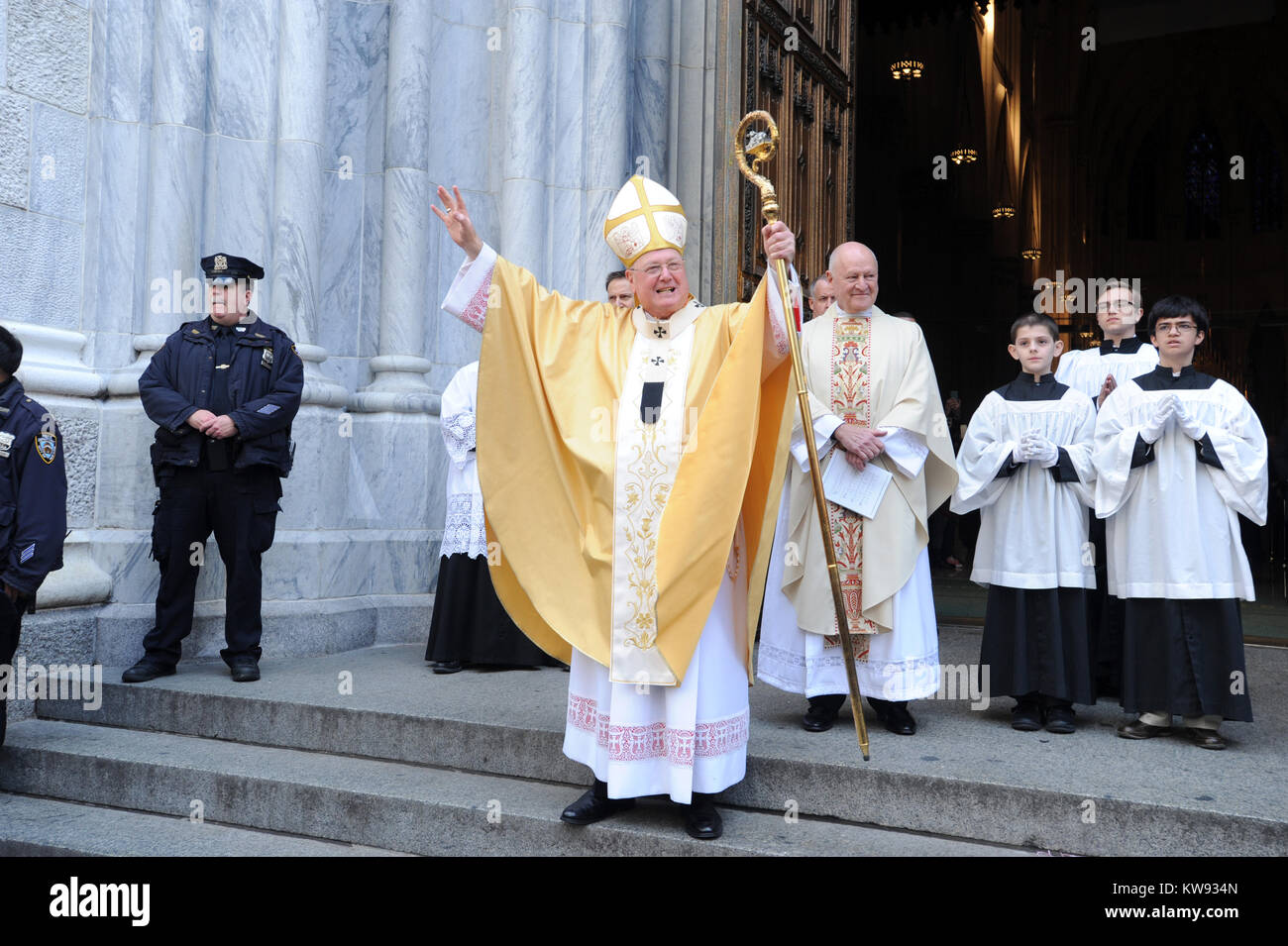 NEW YORK, NEW YORK - MARCH 27: Parade participants display costumes ...