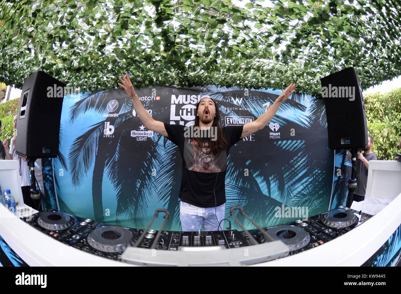 Group nge hi-res stock photography and images - Alamy