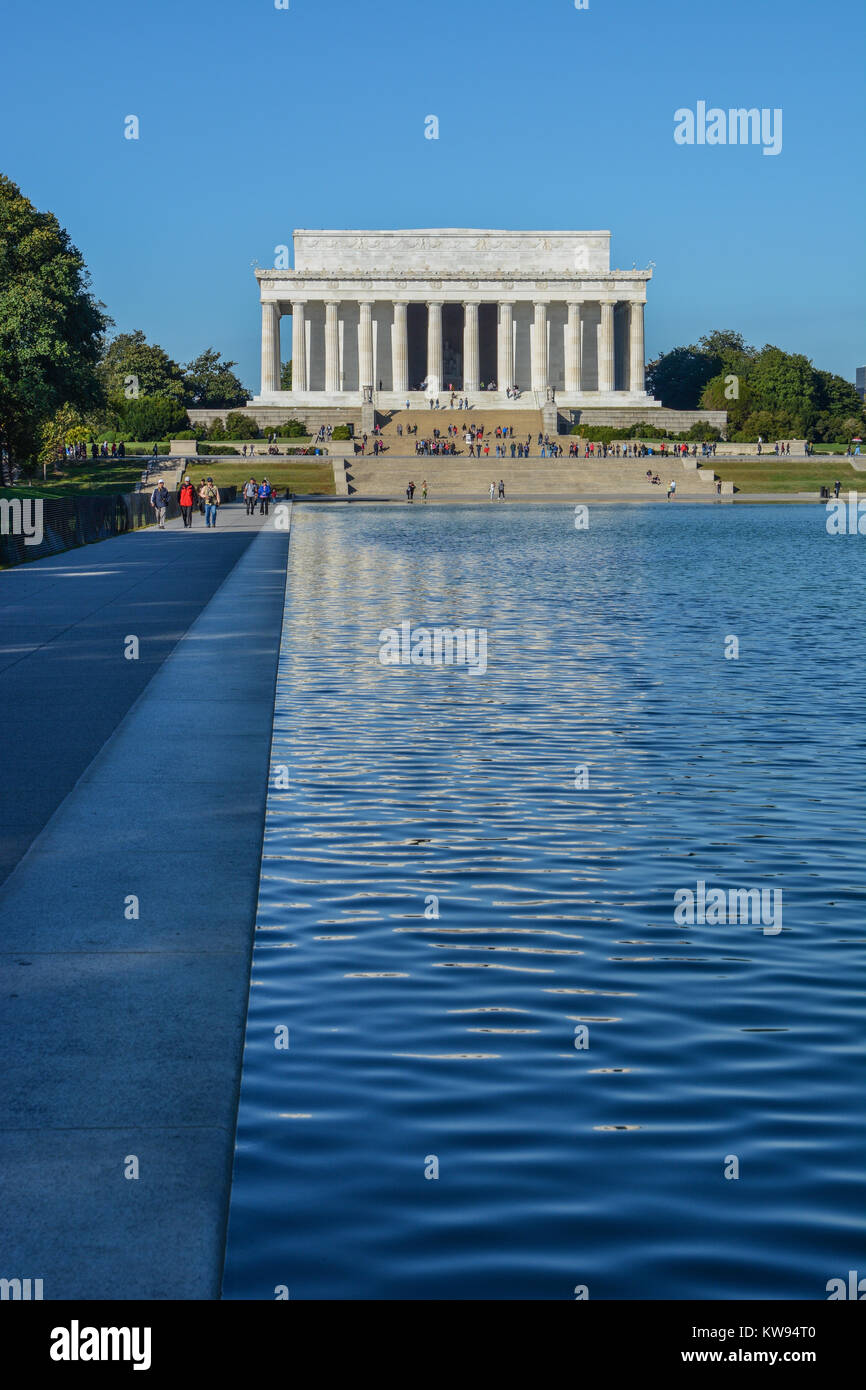 Lincoln memorial columns and steps hi-res stock photography and images ...