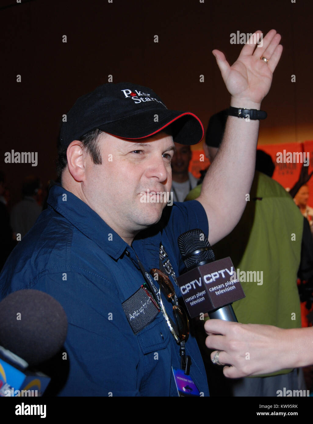 LAS VEGAS - JULY 5: Jason Alexander gets ready to compete in the Ante ...