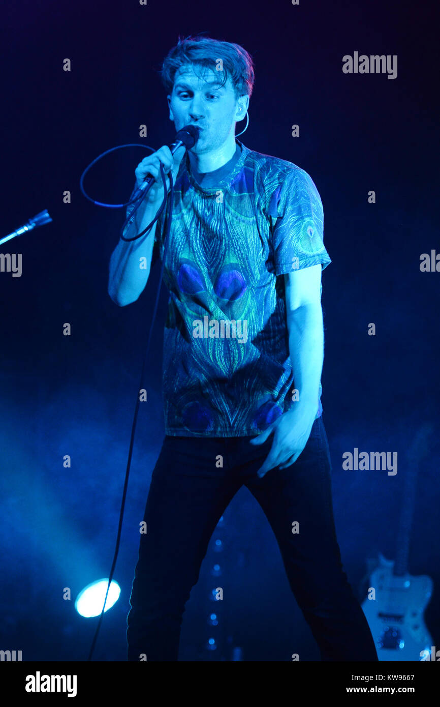 FORT LAUDERDALE, FL - DECEMBER 08: Dave Bayley of Glass Animals ...