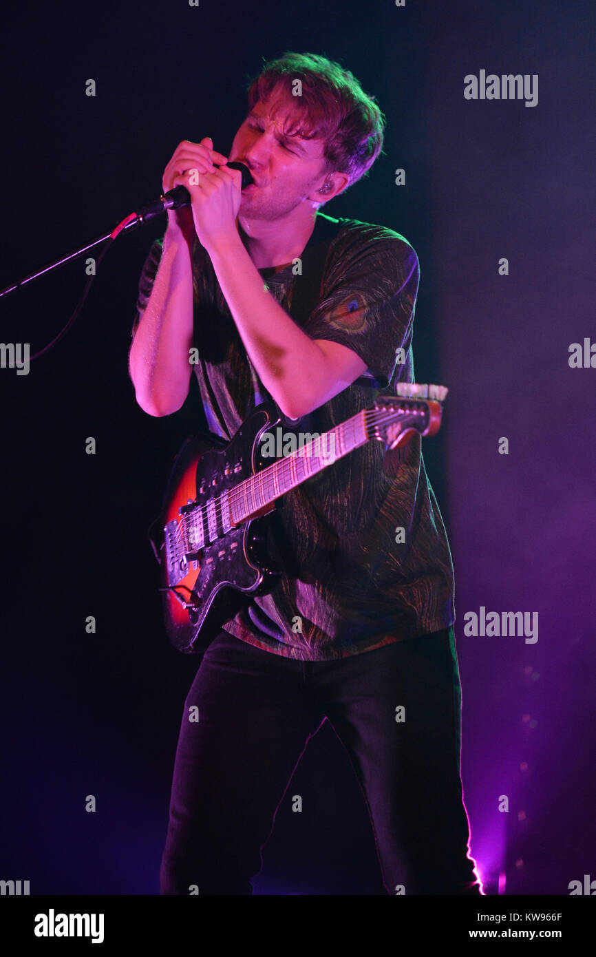 FORT LAUDERDALE, FL - DECEMBER 08: Dave Bayley of Glass Animals ...
