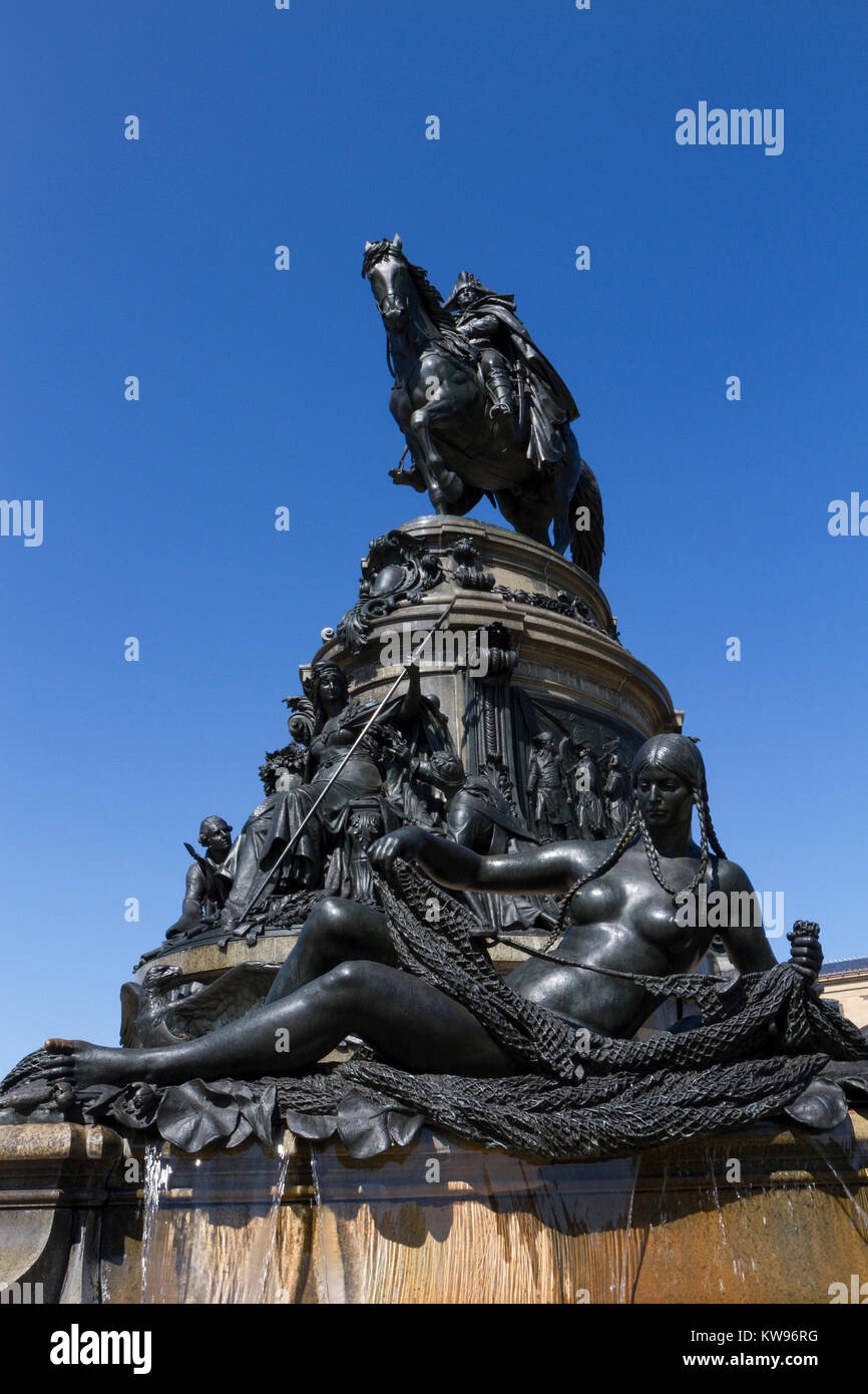 George Washington on horseback on top of the Washington Monument ...