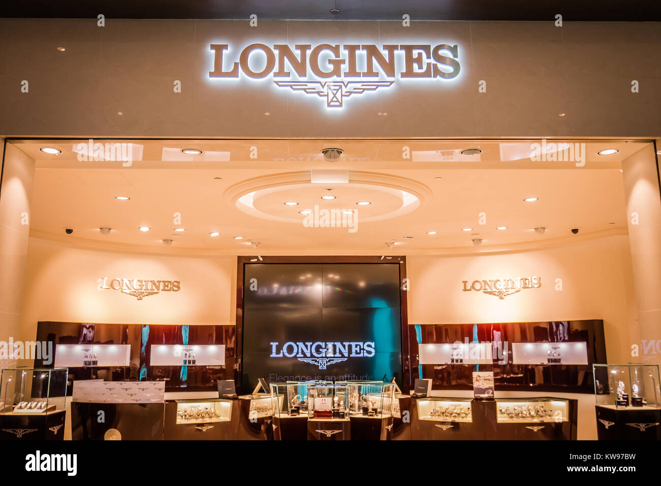Longines store hi-res stock photography and images - Alamy