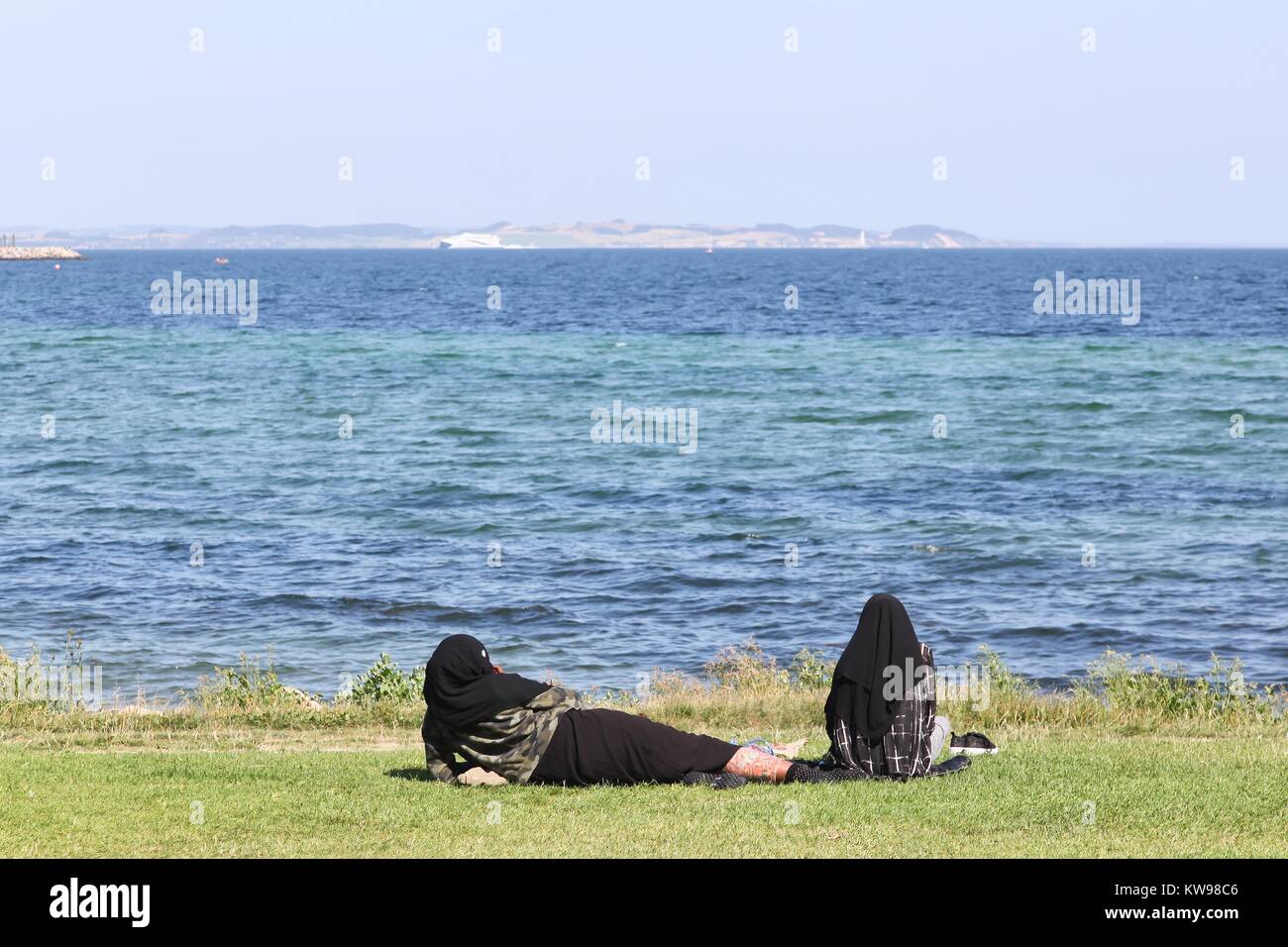 Muslim girl with burqa hi-res stock photography and images - Alamy