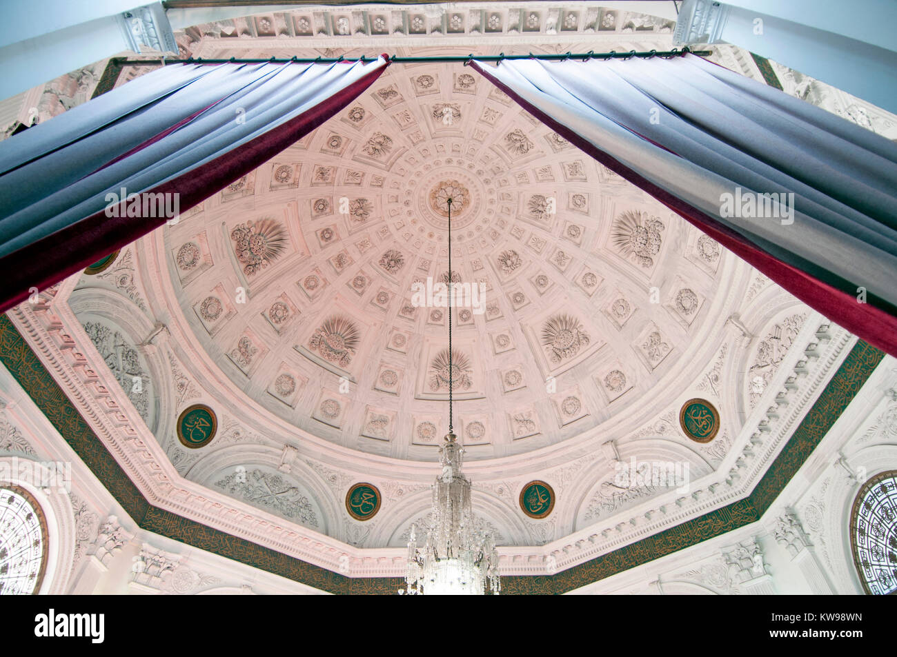 Mausoleum of sultan mahmud ii hi-res stock photography and images - Alamy