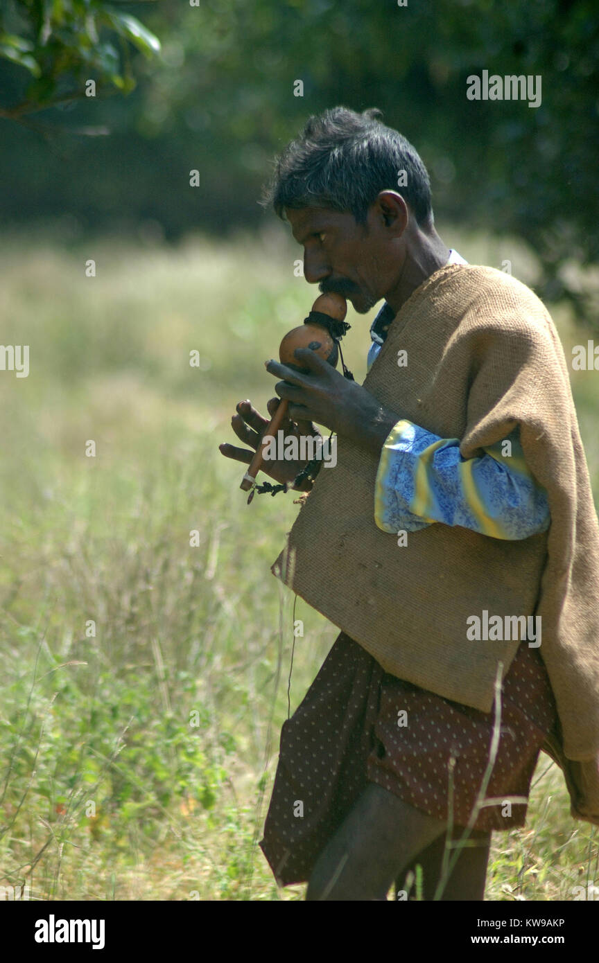 Snakes and men hi-res stock photography and images - Alamy