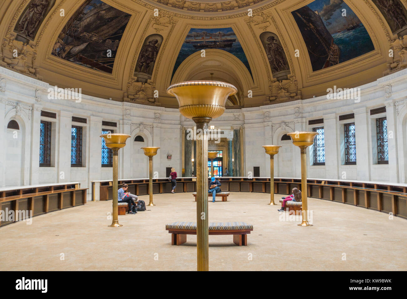 Alexander hamilton U.S. customs house Stock Photo - Alamy