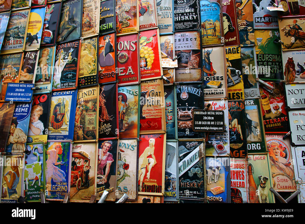 Pictures of signs hi-res stock photography and images - Alamy