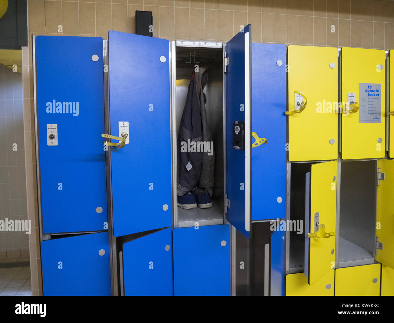 Gym lockers hi-res stock photography and images - Alamy
