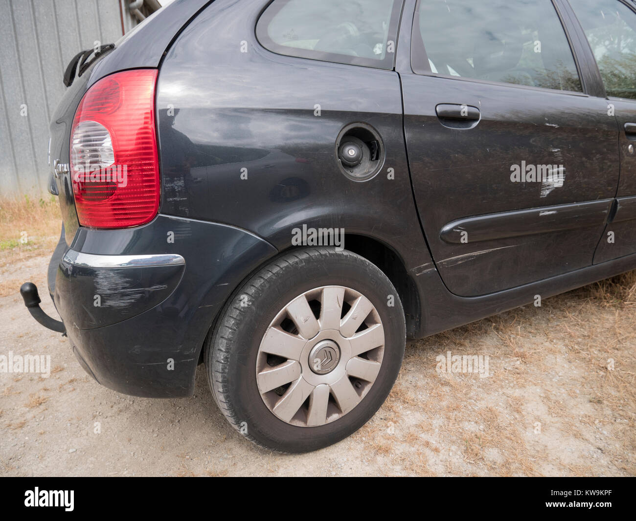 Car damage and rear hi-res stock photography and images - Alamy