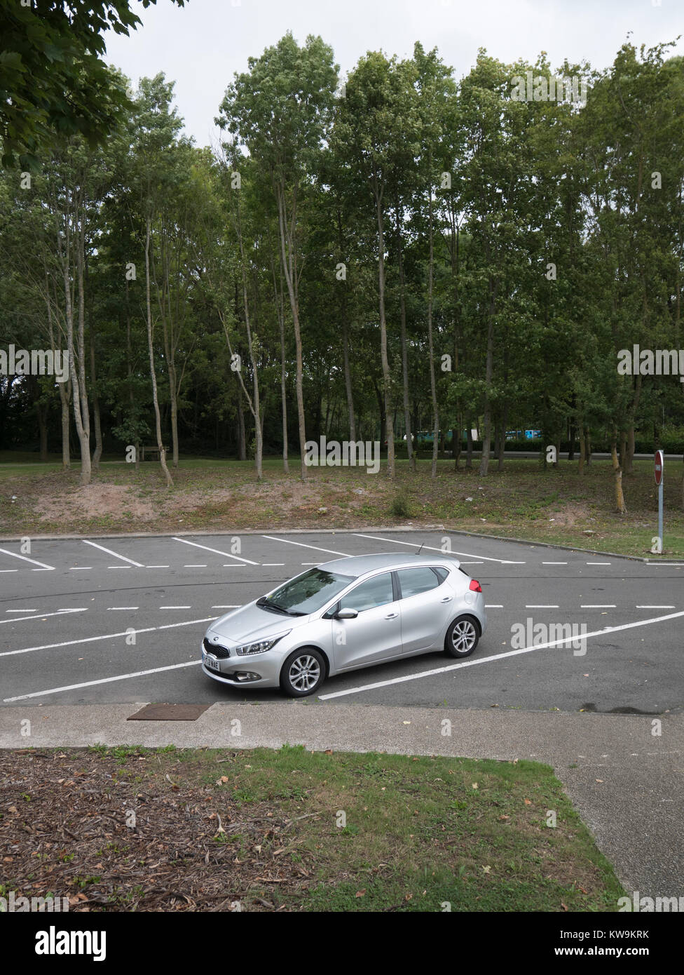 Empty car park hi-res stock photography and images - Alamy