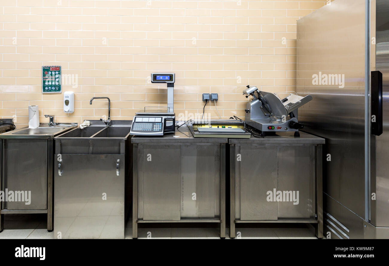 Supermarket produce scale hi-res stock photography and images - Alamy