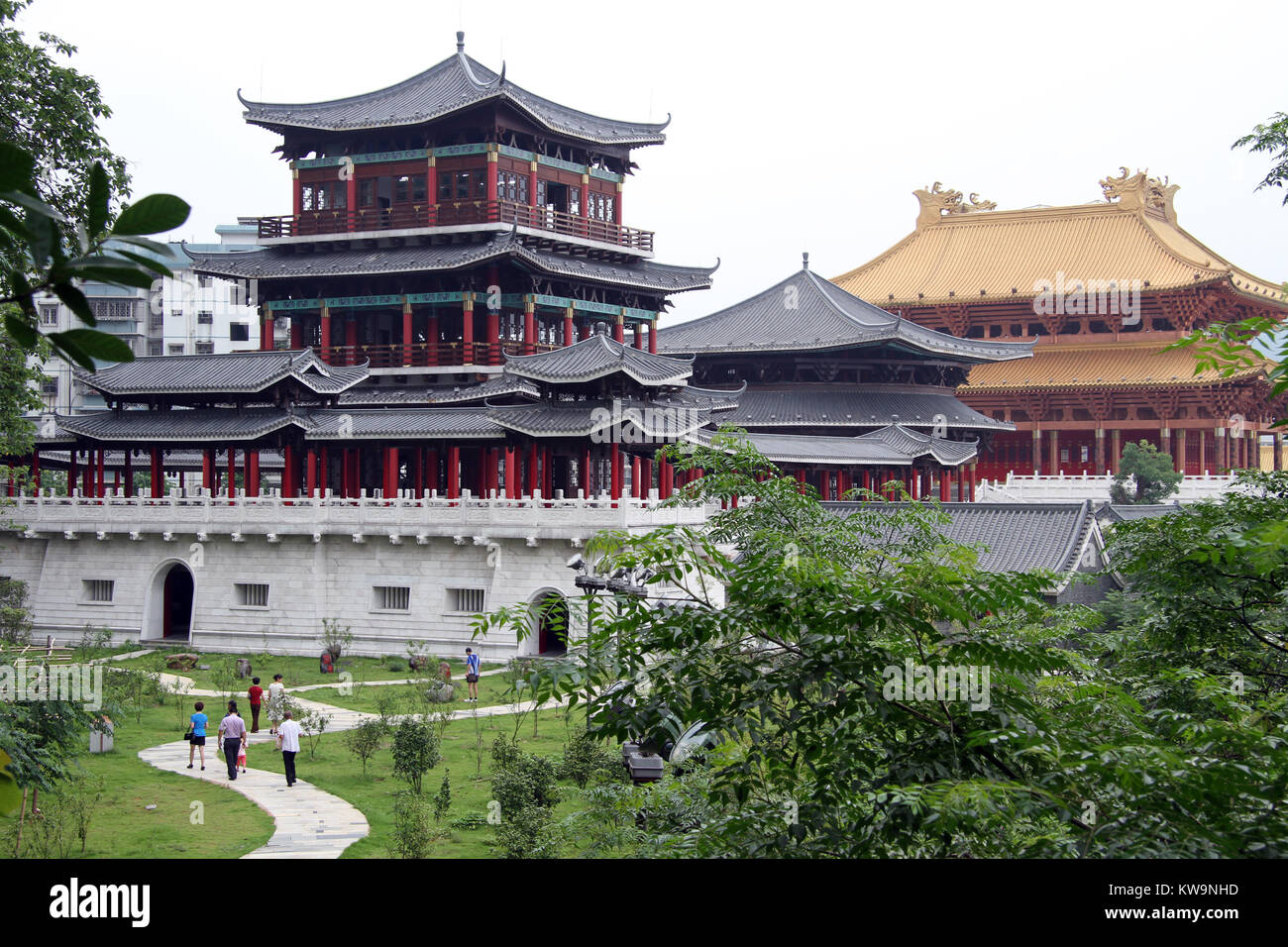 People and new Confucius temple in Luzhou, China Stock Photo - Alamy