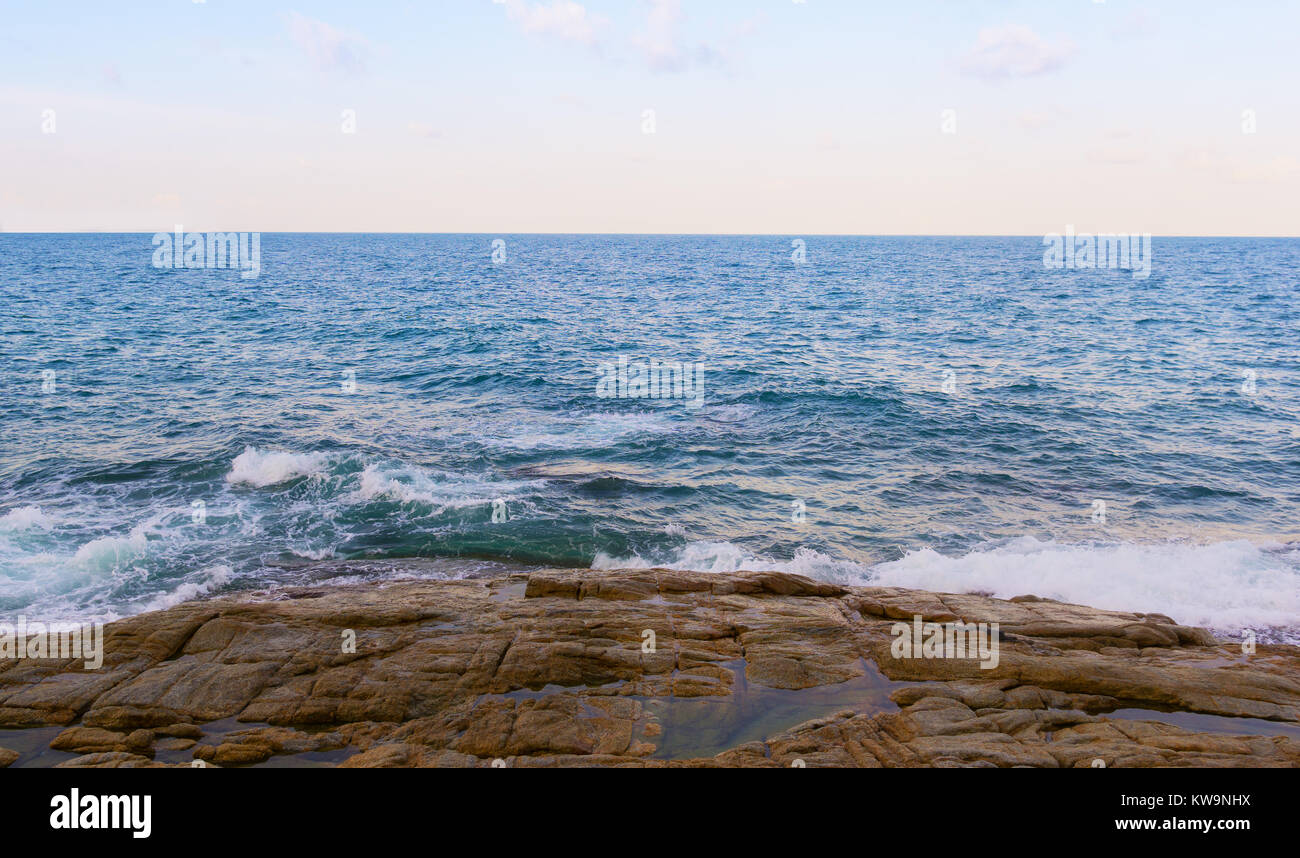 Shore background hi-res stock photography and images - Alamy