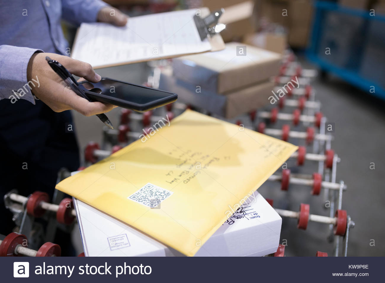 Smart scanning hi-res stock photography and images - Alamy